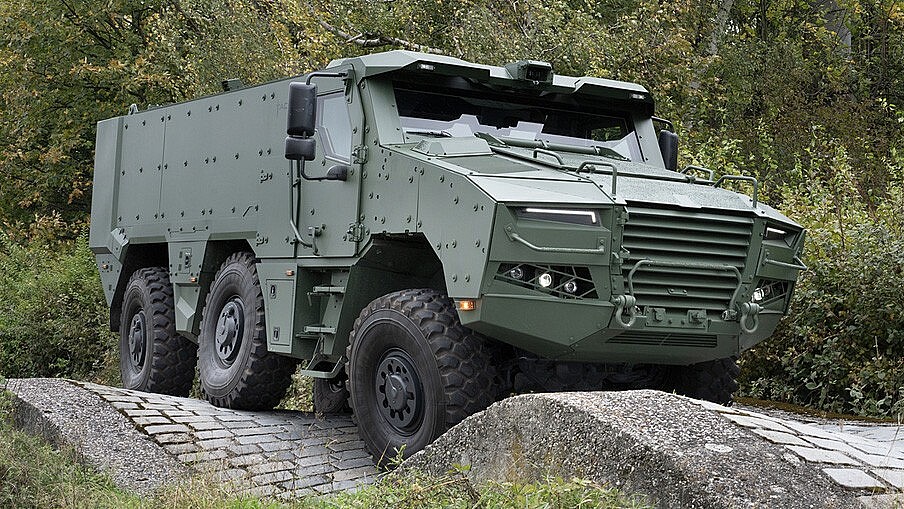 Dynamic demonstration of the new Czech armoured vehicle TADEAS on Tatra ...