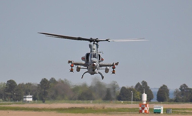 AH-1Z Viper demonstrates new long-range precision fire capability ...