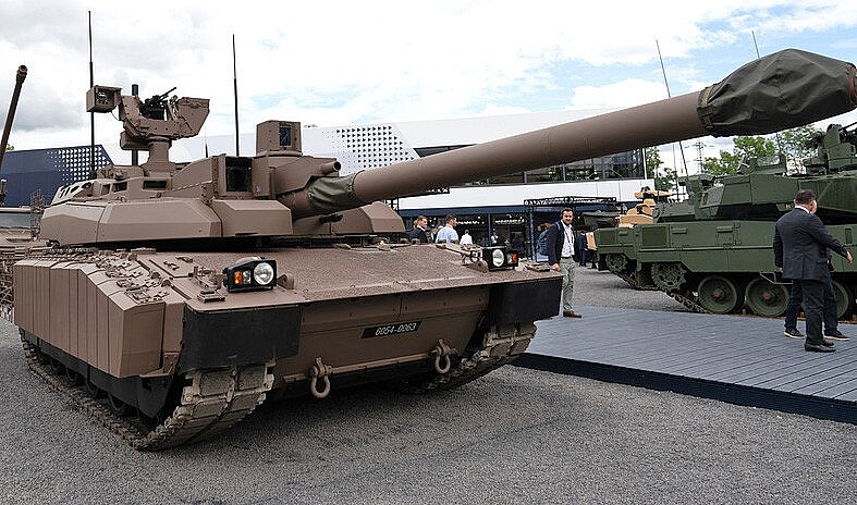 The First French Army’s Tactical Group to receive 51 Leclerc XLR Tanks ...